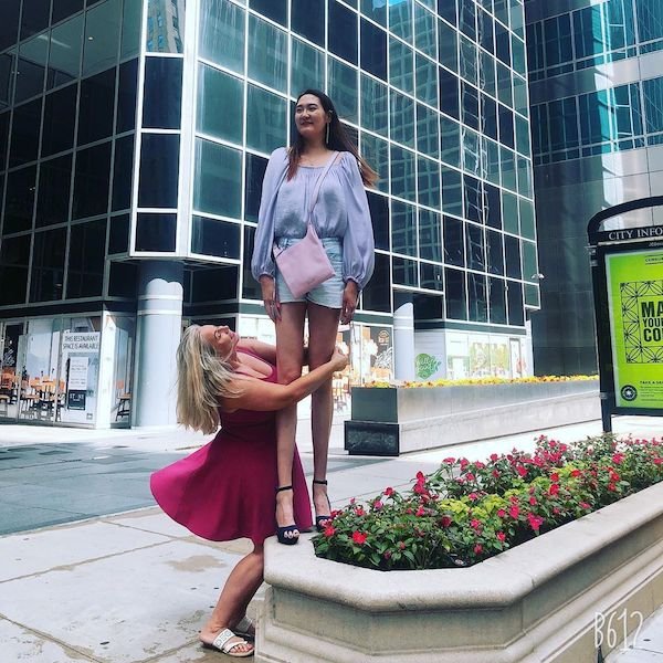 Rentsenkhorloo Bud นางแบบผู้มีขายาวที่สุดในโลก