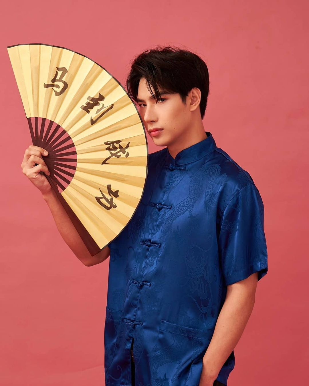 เปิดประวัติ แม็กซ์ ณัฐพล คือใคร หลังโดนจับตา ซุ่มคบ มุก วรนิษฐ์